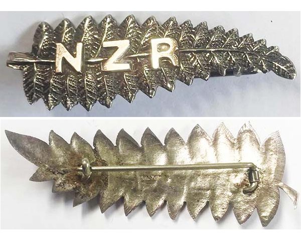 SH030. NZR SILVER/GOLD FERN SWEETHEART BADGE | Military Memorabilia Ltd.